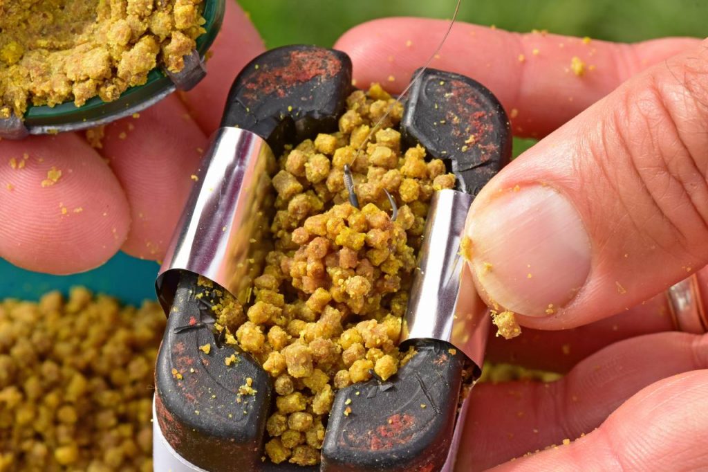 How To Make Method Feeder Clusters - Dynamite Baits France