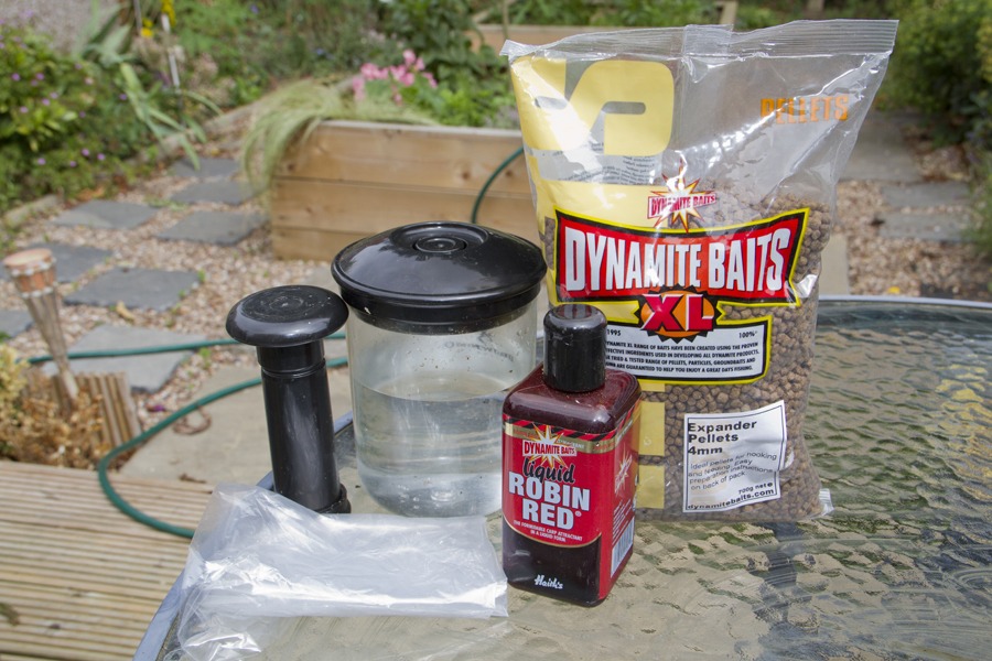 How to prepare flavoured expanders – Rob Wootton - Dynamite Baits