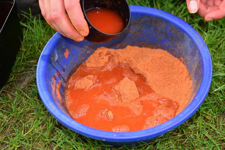 How to make the perfect carp paste for match fishing - Dynamite Baits