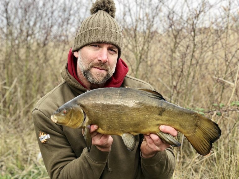 Early season tench fishing tips - Dynamite Baits