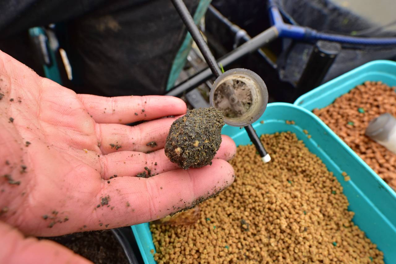 Alex Dockerty’s Top Five Groundbaits for Skimmers - Dynamite Baits